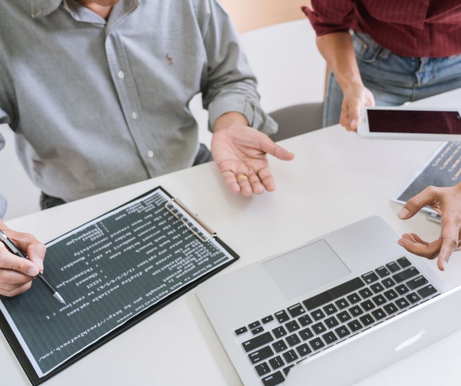 ¿Cuánto gana un desarrollador Javascript hoy en día? | Talently Blog