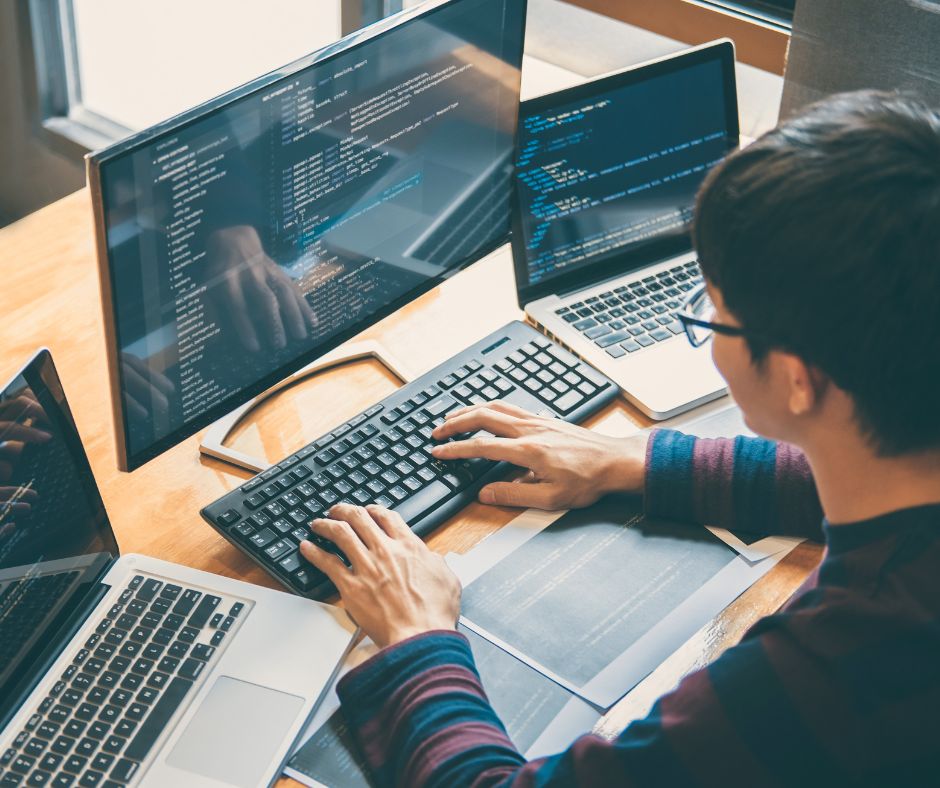 Mid vs Senior Developer: Cómo hacer el salto en 10 pasos | Talently Blog